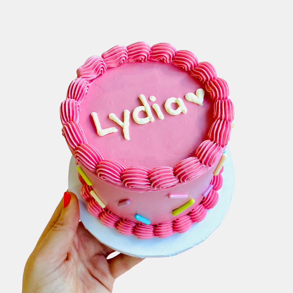 Personalised Cakes – Baked by Steph